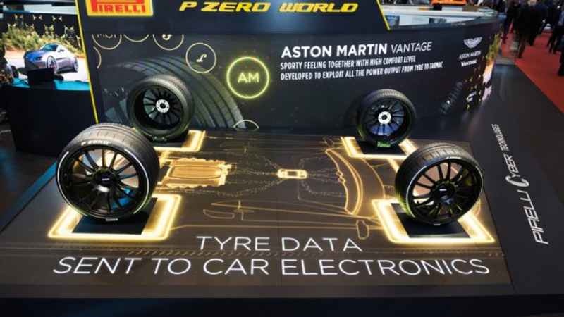 Pirelli's Cyber Tyre to Transmit Road Surface Data To Drivers